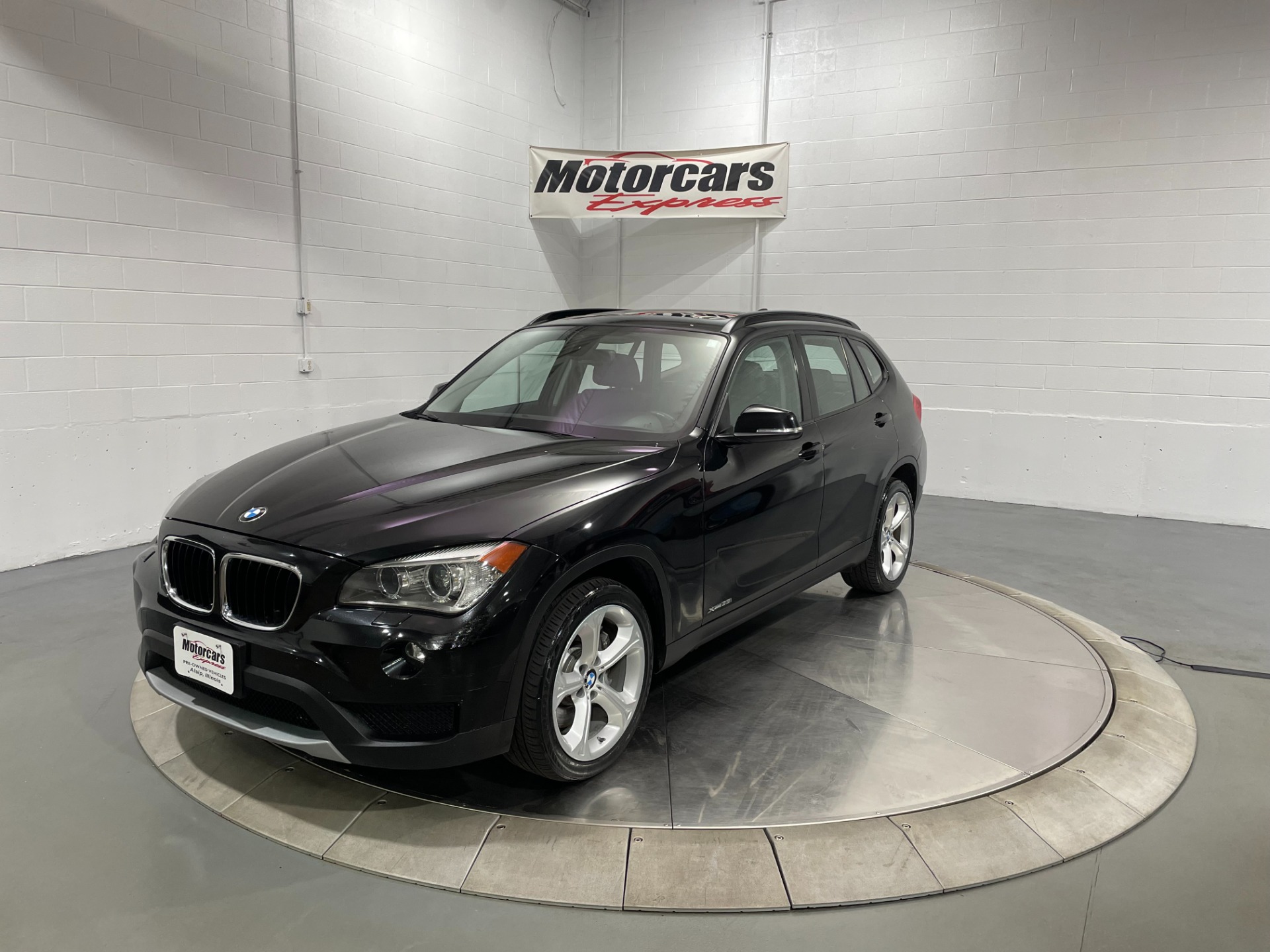 Maroon Bmw X1