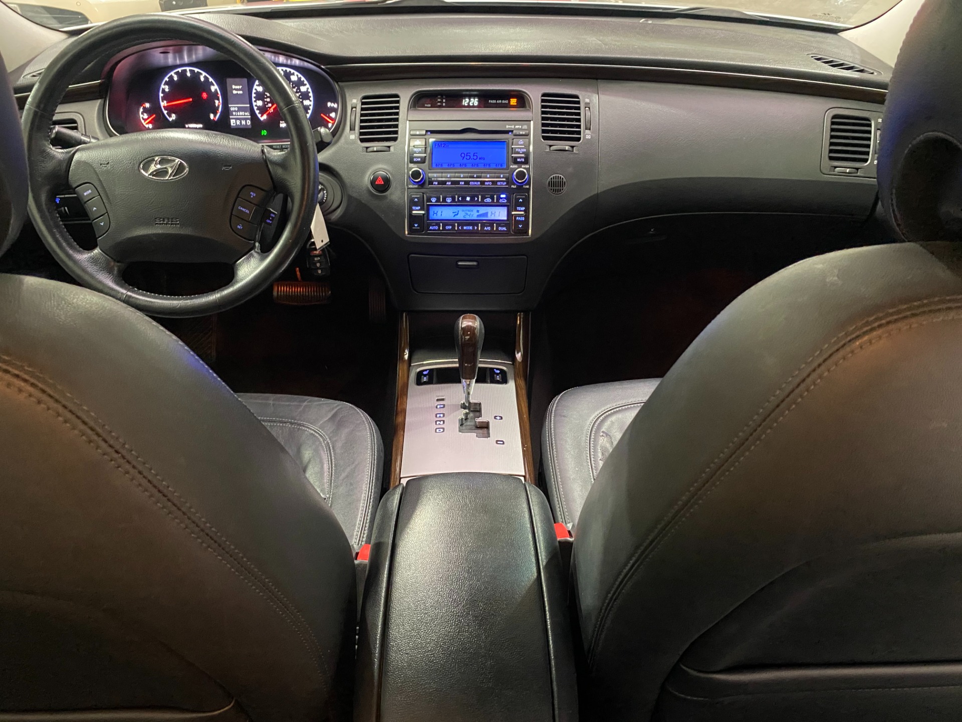 Hyundai Azera 2009 Interior