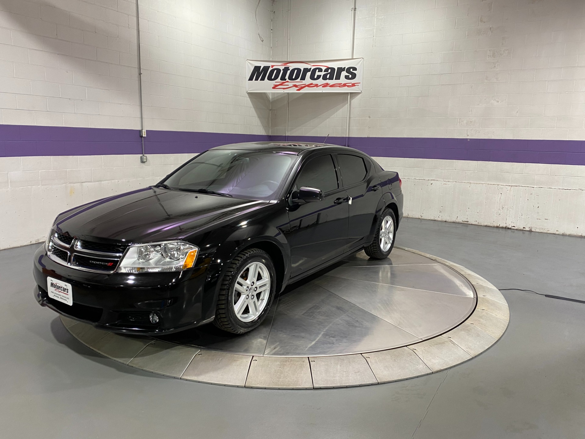2022 Dodge Avenger Sxt Black